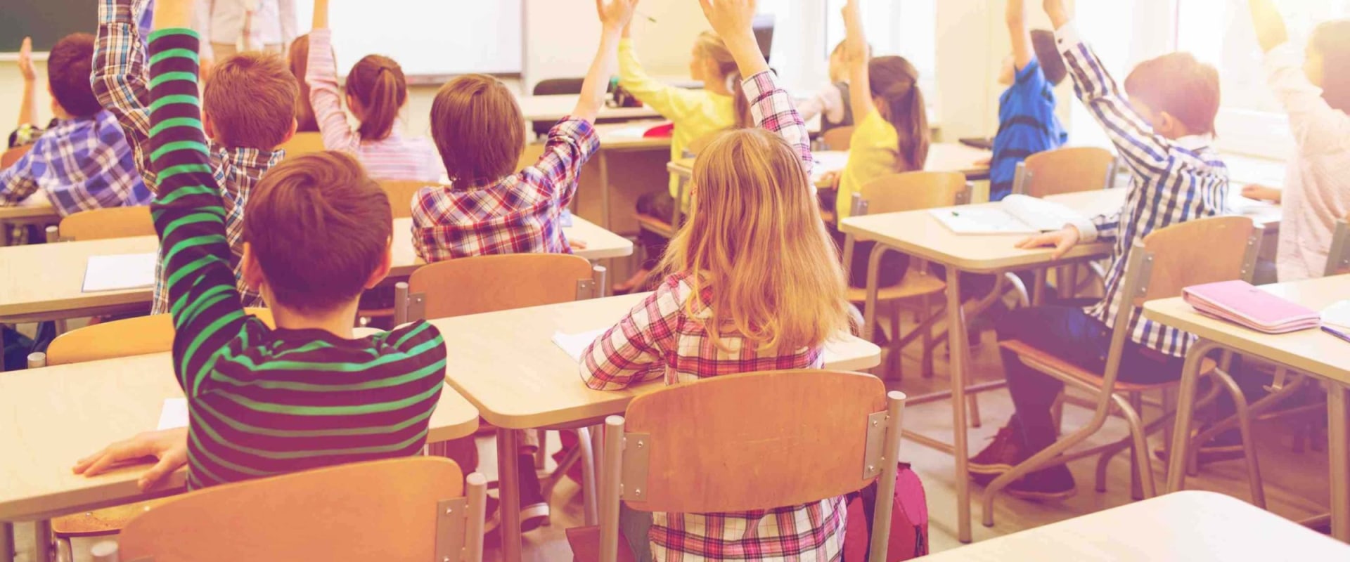 Encouraging Active Participation from Students in Tutoring Sessions